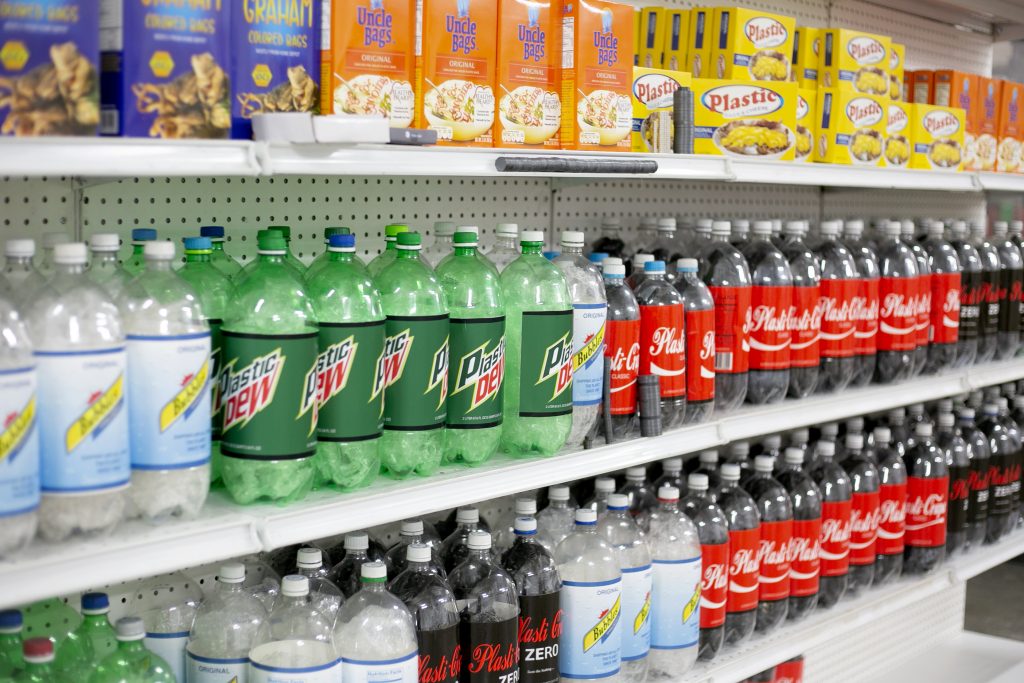 Levels of Engagement: Robin Frohardt and The Plastic Bag Store - Mana ...